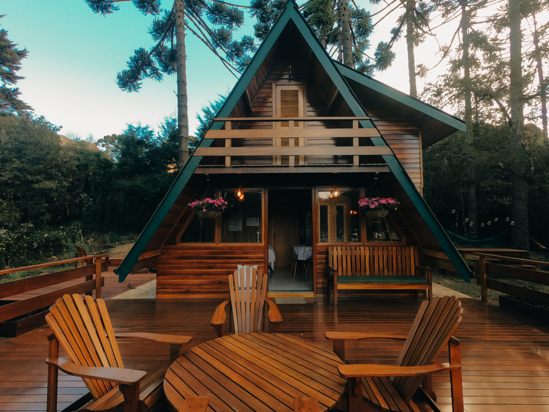 Chalé em condomínio em Campos do Jordão | Reserve na Holmy