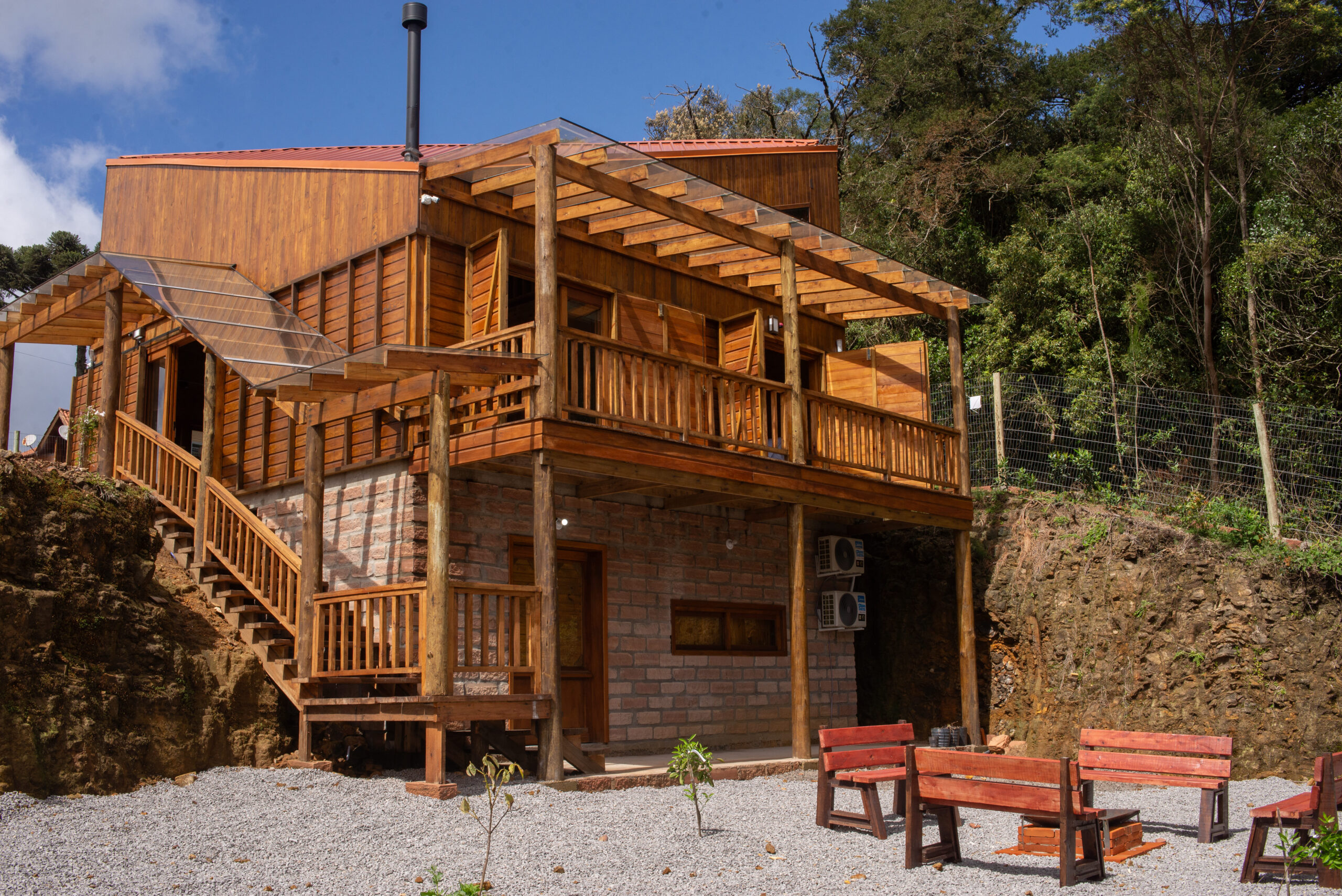 Chalé Lina do Lago | Reserve na Holmy